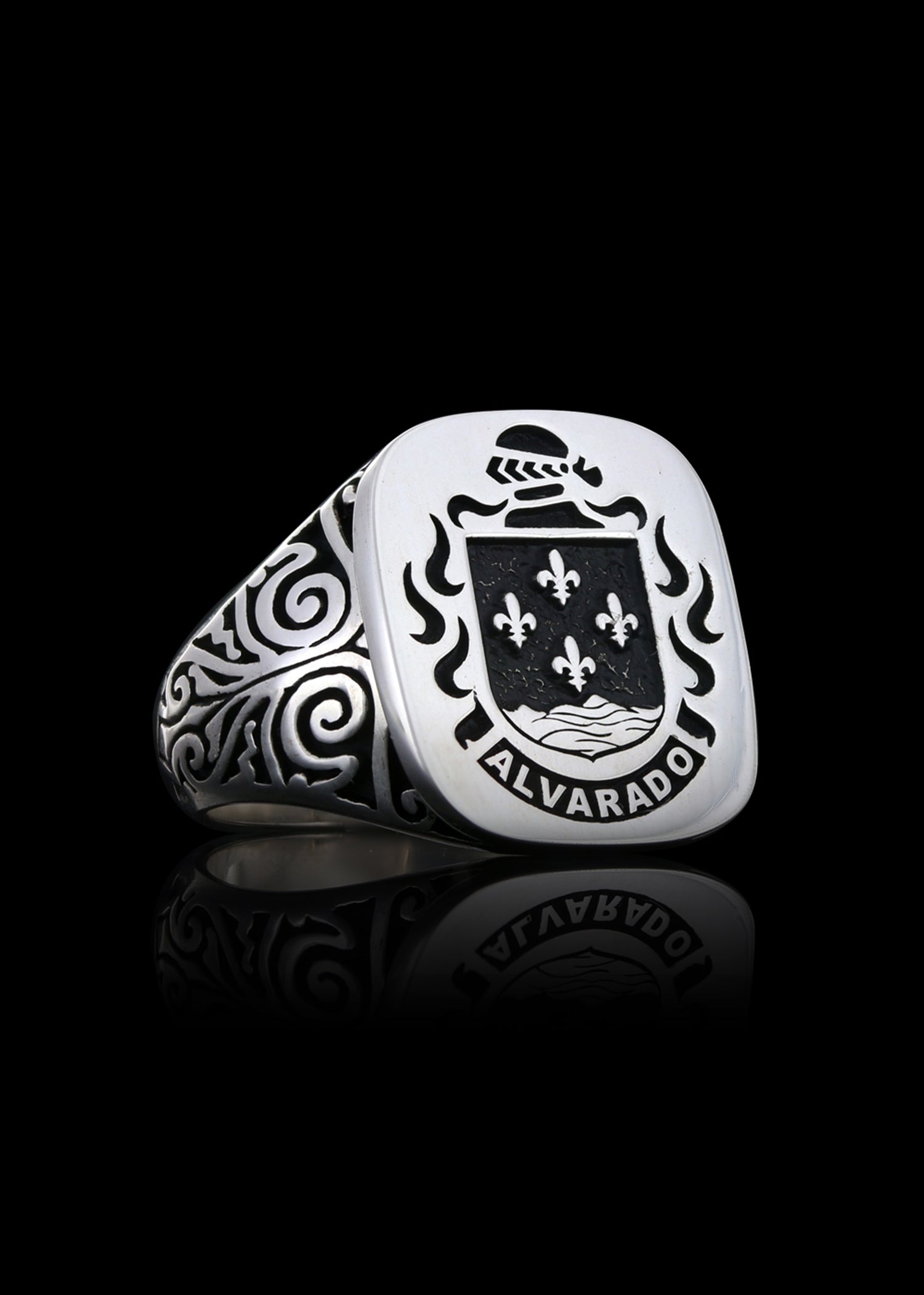 Crest Rings – Heraldic Jewelry